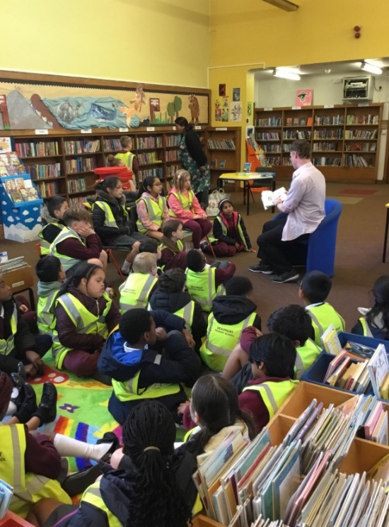 Beaumont Primary School - Purley Library visits for Years 1 and 4